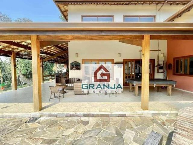 Fazendinha 4sts, lareira, varanda gourmet, piscina e campinho! 540 m² por R$ 2.500.000 Chácara V