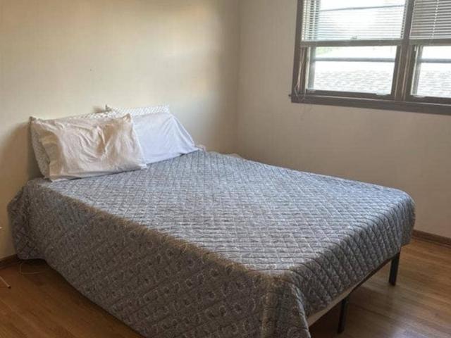 Female Only Rommate Available