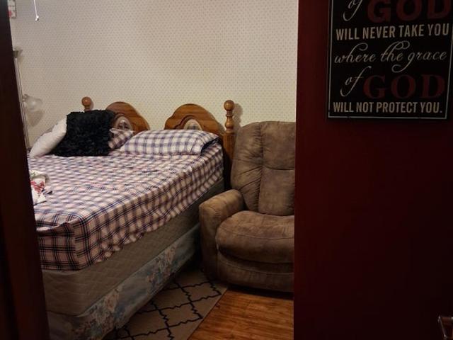 FEMALE ONLY ROOMATE WANTED