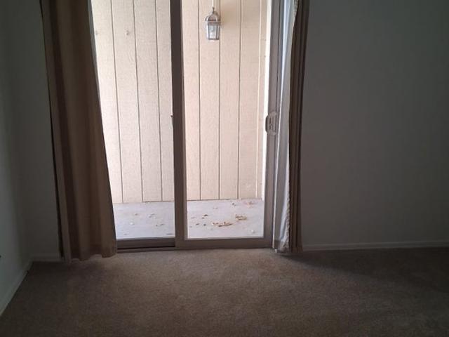 Female only roommate wanted