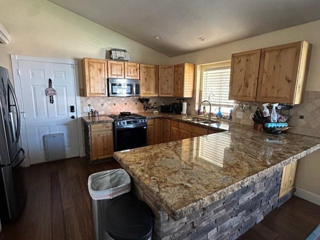 FEMALE Preferred_Room for Rent | All Utilities Pa