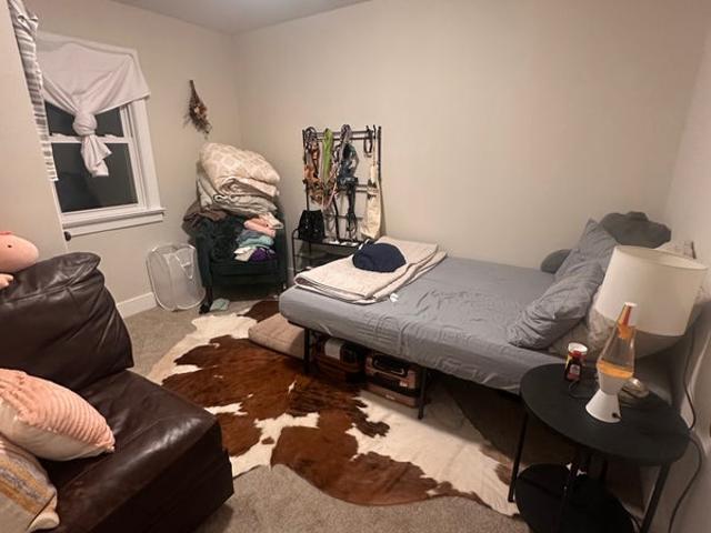 female roommate needed