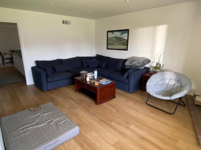 Female Roommate Wanted, Private Room in Costa Mesa
