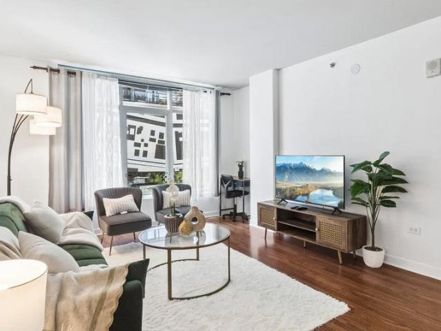 Female Roommate Wanted!