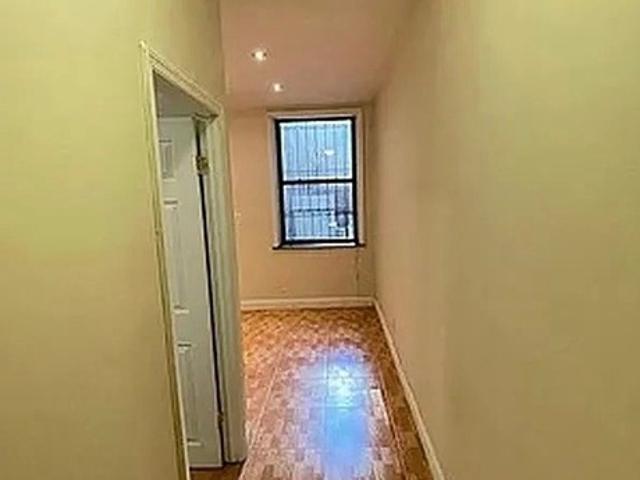 Female Roommate Wanted $1,250 – Furnished Bedroom in Washington Heights