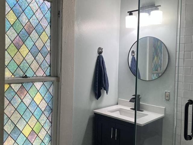 Female roommate wanted