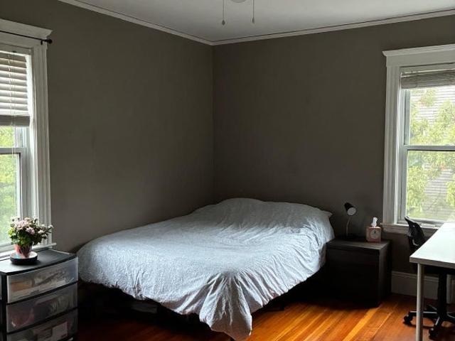⭐️FEMALE ROOMMATE WANTED⭐️