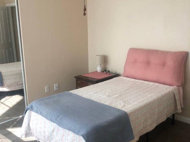 Female roommate wanted￼