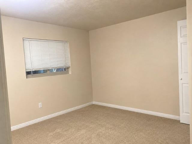 Female Roommateprivate room in fully remodeled ho