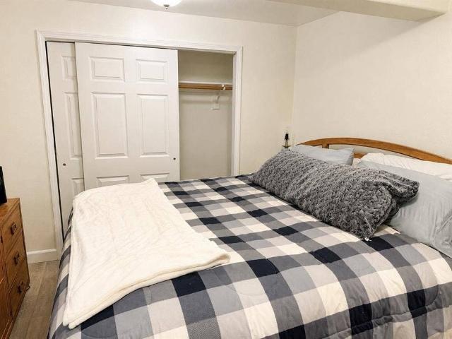 Female roommates wanted june july!