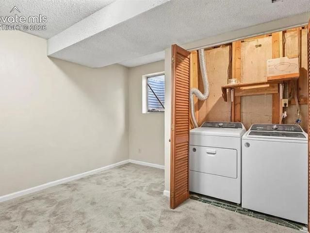 Female Roomate Wanted!
