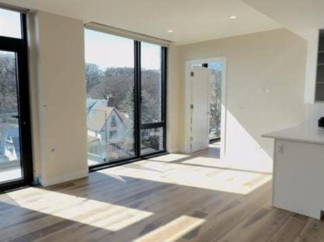 Female Roomi | July 1 Lease Renewal
