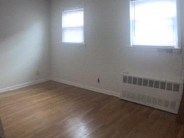 Females Seeking a Female roommate