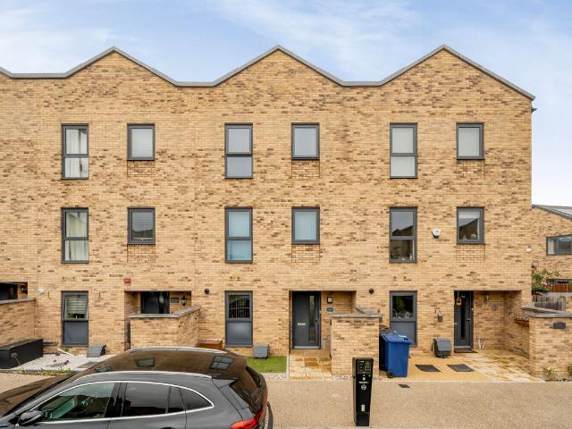 Fenton Road, Harrow HA2, 4 bed semi detached house to rent, £3,000 pcm | PrimeLocation