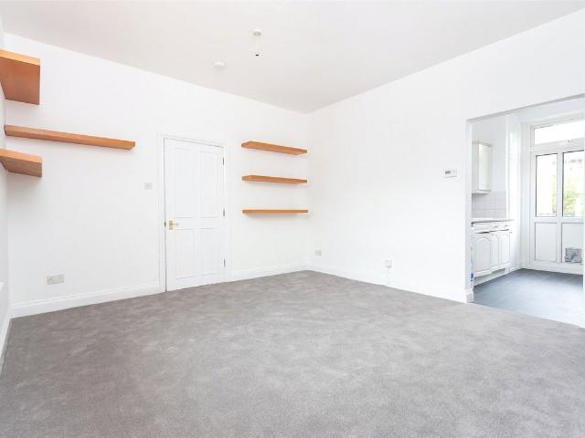 Fenwick Road, London SE15, 3 bed flat to rent, £2,700 pcm | PrimeLocation