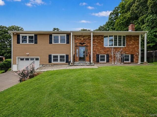 Fenwood Rd, Mahopac, Home For Sale