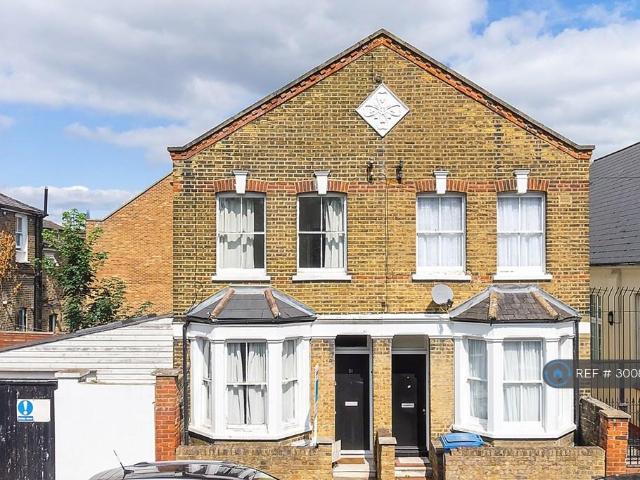 Fenham Road, London, SE15 4 bed semi detached house to rent £4,000 pcm £923 pw