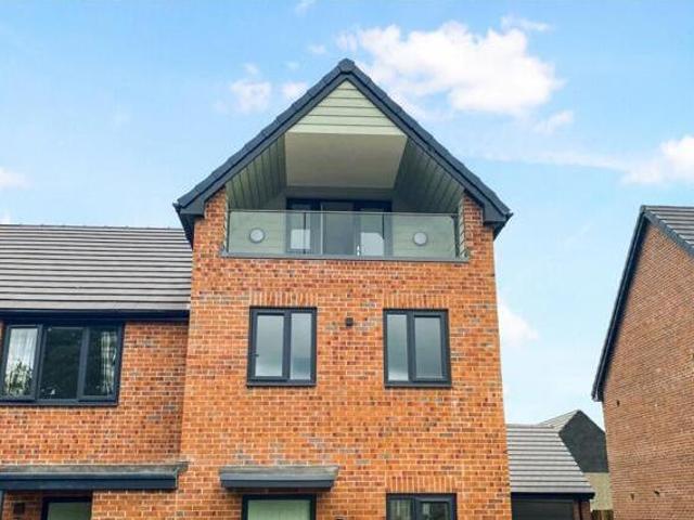 Feniscowles, Livesey Branch Road, Blackburn, 3 Bedroom Semi detached