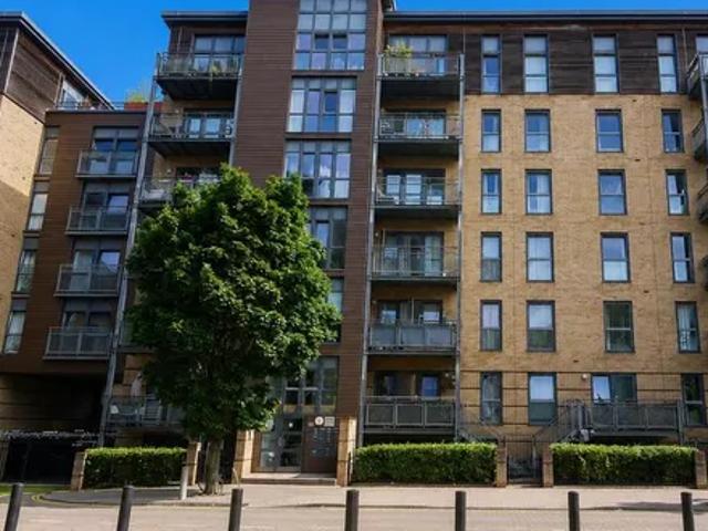 Fenland House, Harry Zeital Way, London, E5 9RP, United Kingdom | 2 bed house for rent #168183851 | Rentberry
