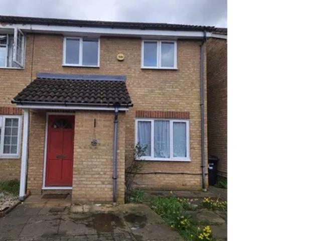 Fenman Gardens, London, IG3 9TP, United Kingdom | 3 bed townhouse for rent #166356513 | Rentberry