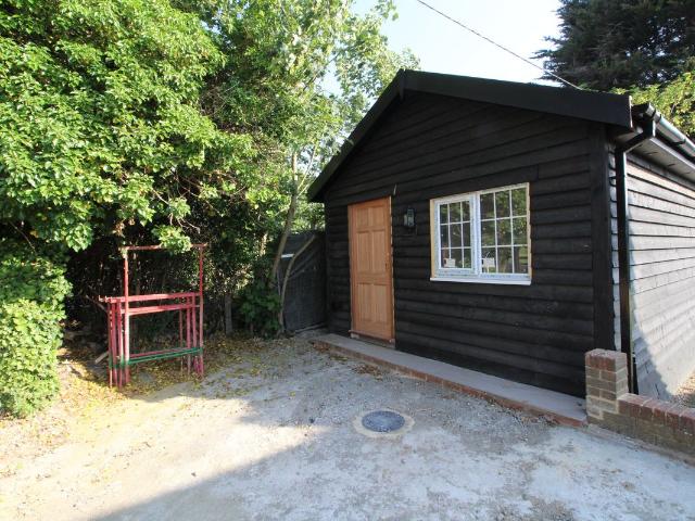 Fenn Street, Hoo ME3, 1 bed maisonette to rent, £1,250 pcm | PrimeLocation