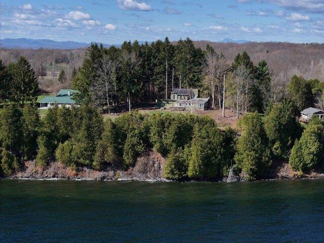 Featherbed Ln, South Hero, Home For Sale