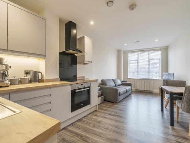 Feathers Yard, Basingstoke, Hampshire RG21, 1 bed flat to rent, £1,050 pcm | PrimeLocation