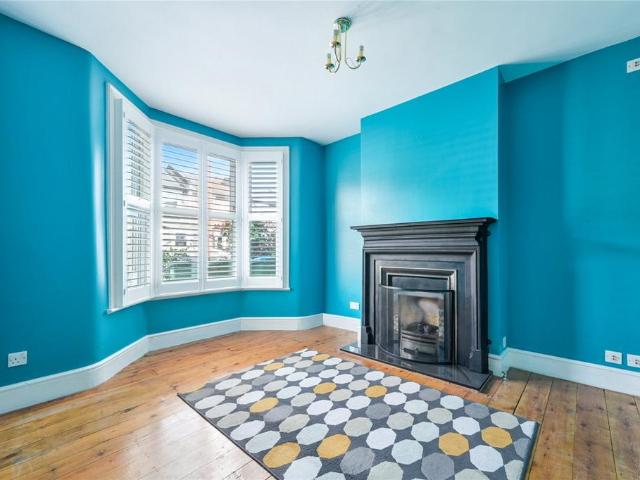 Fearon Street, London, SE10 3 bed terraced house to rent £2,900 pcm £669 pw