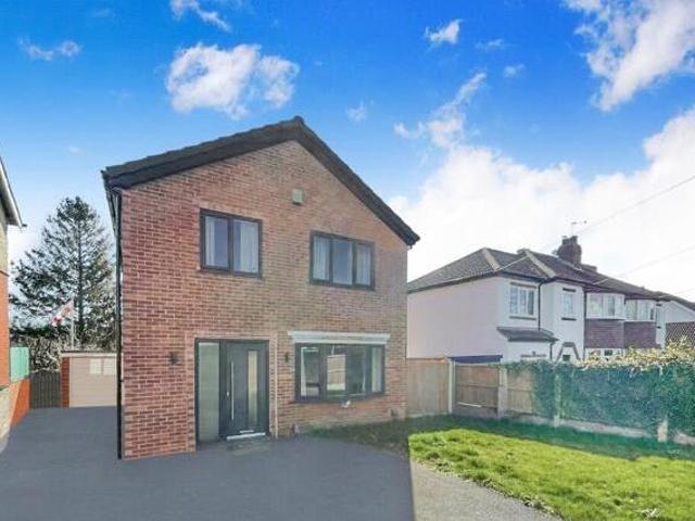 Fearnville Avenue, Leeds, 4 Bedroom Detached