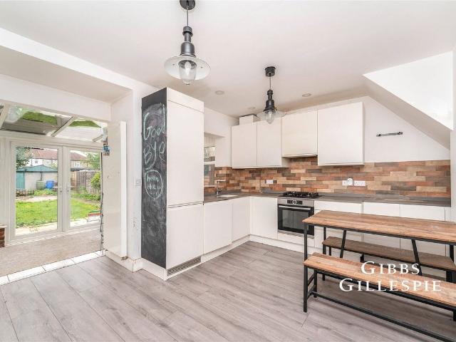Federal Road, Perivale, Greenford UB6, 2 bed end terrace house to rent, £2,100 pcm | PrimeLocation