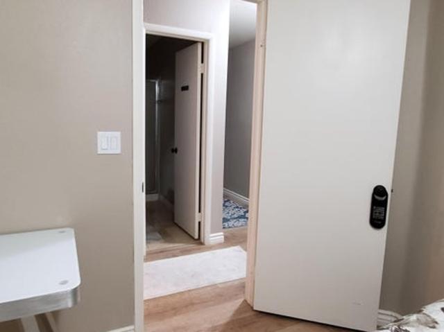 Feel At Home in Henderson: Private Rooms With Mem