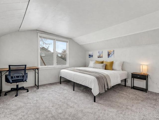 Feel at Home in Wilshire ️ Comfy Fully Furnis