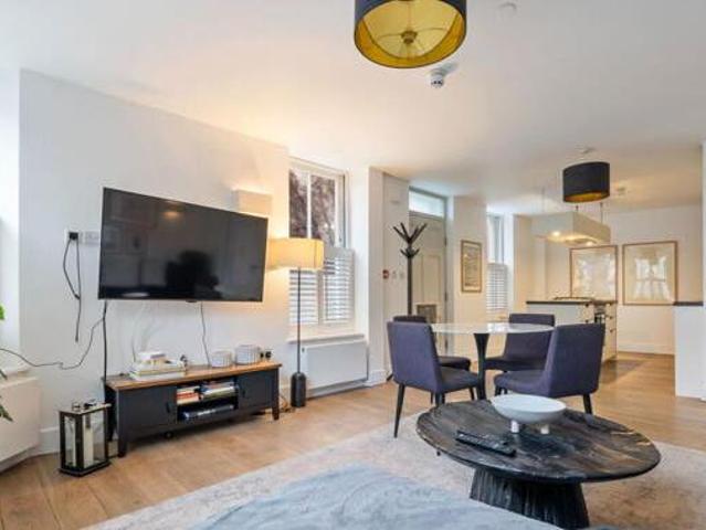 Felgate Mews, London, 2 Bedroom Duplex