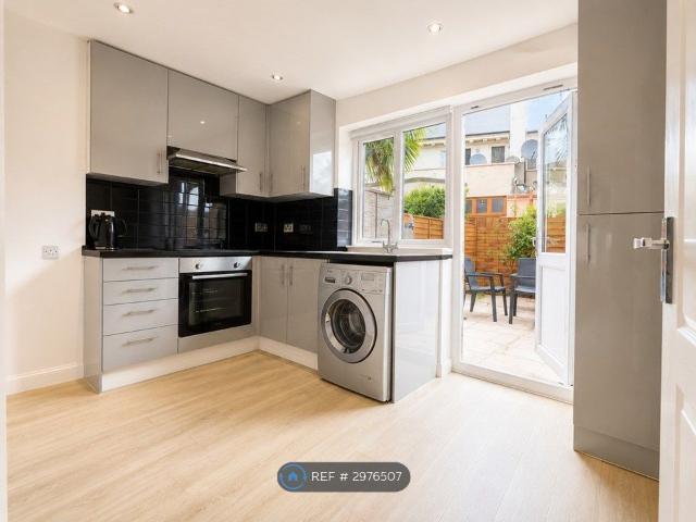 Felhurst Crescent, Dagenham RM10, 3 bed terraced house to rent, £2,200 pcm | PrimeLocation