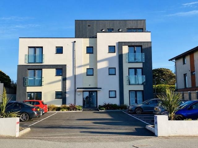 Felicia House, Henver Road, Newquay TR7, 2 bed flat to rent, £1,250 pcm | PrimeLocation