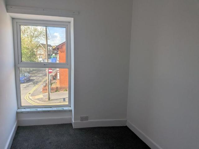 Felinfoel Road, Llanelli, Carmarthenshire, SA15 3JG