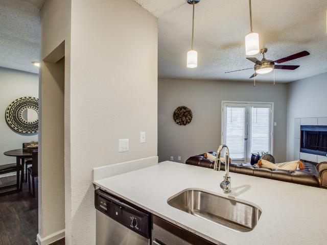 Felix Apartments 1 Bedroom Apartment for Rent at 2004 Sherry St, Arlington, TX 76010