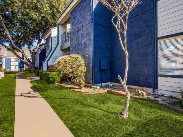 Felix Apartments 2 Bedroom Apartment for Rent at 2004 Sherry St, Arlington, TX 76010