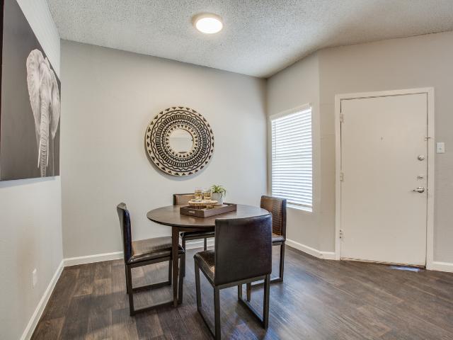 Felix Apartments 2 Bedroom Apartment for Rent at 2004 Sherry St, Arlington, TX 76010