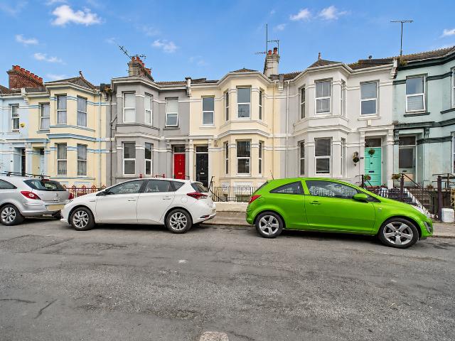 Fellowes Place, Stoke, Plymouth PL1, 3 bed maisonette to rent, £1,200 pcm | PrimeLocation