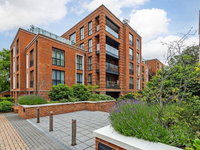 Fellowes Rise, Winchester SO22, 2 bed flat to rent, £2,250 pcm | PrimeLocation