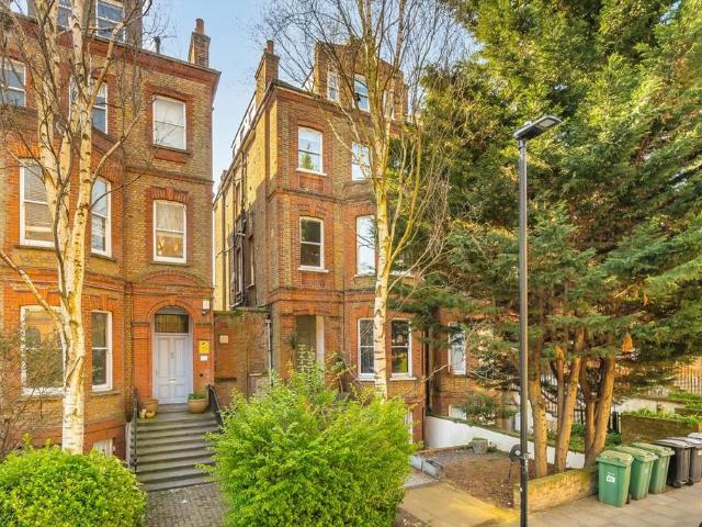 Fellows Road, London NW3 4 bed flat to rent £7,500 pcm £1,731 pw