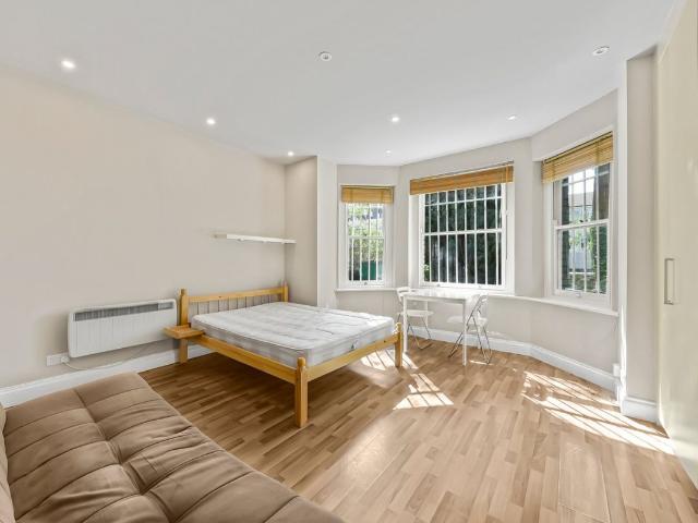 Fellows Road, South Hampstead NW3, Studio to rent, £3,200 pcm | PrimeLocation