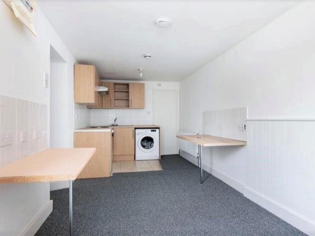 Fellows Road, Swiss Cottage, London NW3, 1 bed flat to rent, £1,550 pcm | PrimeLocation