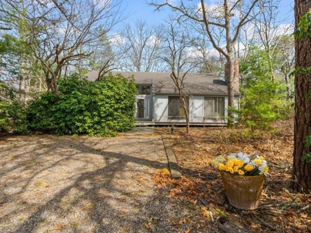Fells Pond Rd, Mashpee, Home For Sale