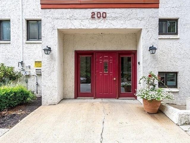 Fellsview Ter Unit B, Stoneham, Condo For Sale