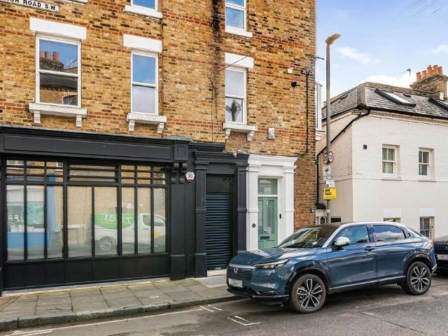 Felsham Road, Putney, London, SW15 2 bed flat to rent £4,300 pcm £992 pw