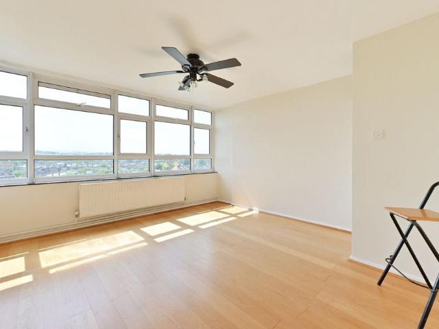 Felsham Road, West Putney, London, SW15 2 bed flat to rent £2,300 pcm £531 pw