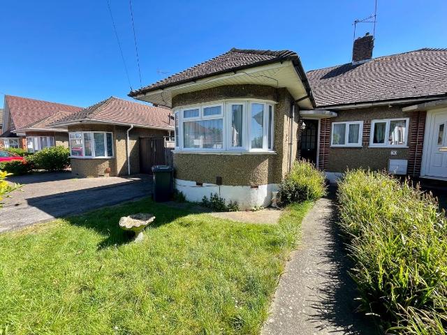 Felstead Way, Luton, Bedfordshire LU2, 3 bed semi detached bungalow to rent, £1,500 pcm | PrimeLocation