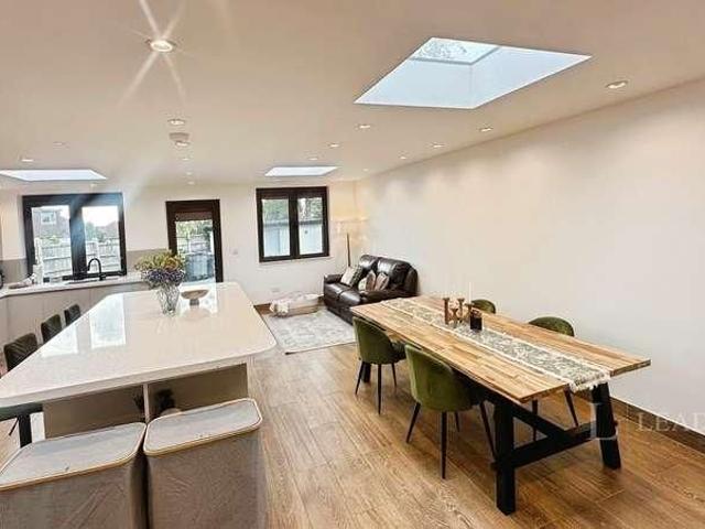 Felstead Way, Luton, LU2